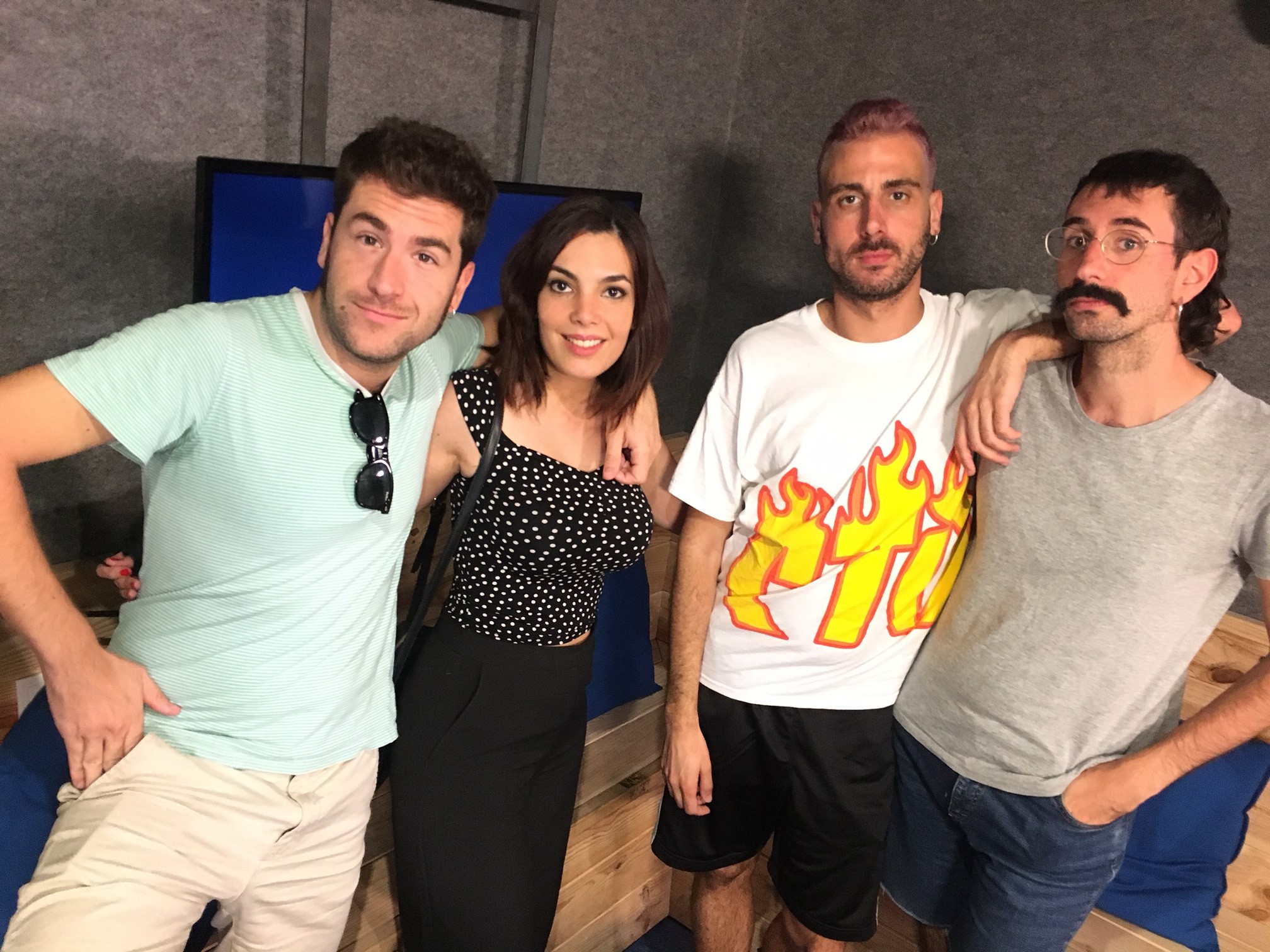 Ladilla Rusa: electropop costumista a l”Habitació 910′