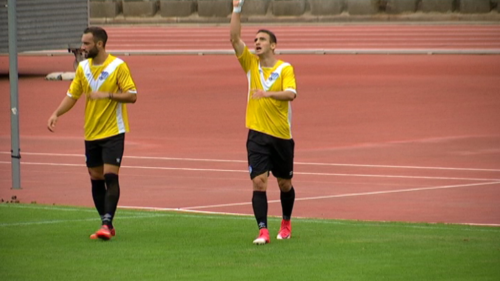 Javi Navarro, titularitat i gols en una temporada il·lusionant a l’Europa