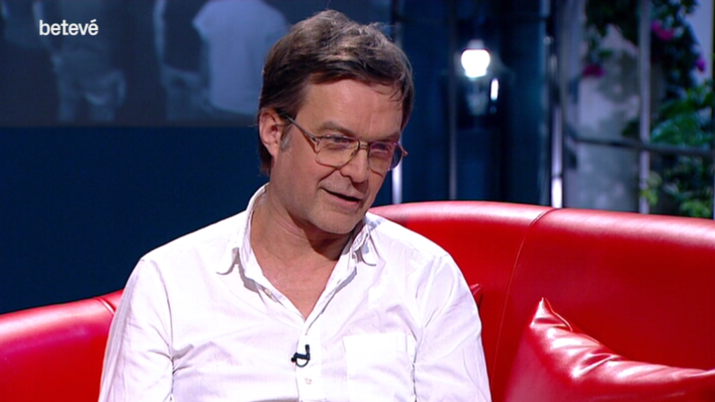 Roger Bernat: "Faig teatre perquè és on es treballa dia a dia amb el ...