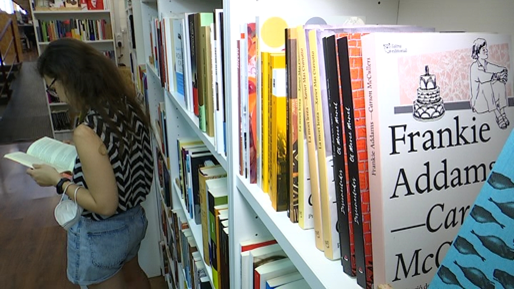 Llibres juvenils per passar un estiu 2020 ple d'aventures | betevé