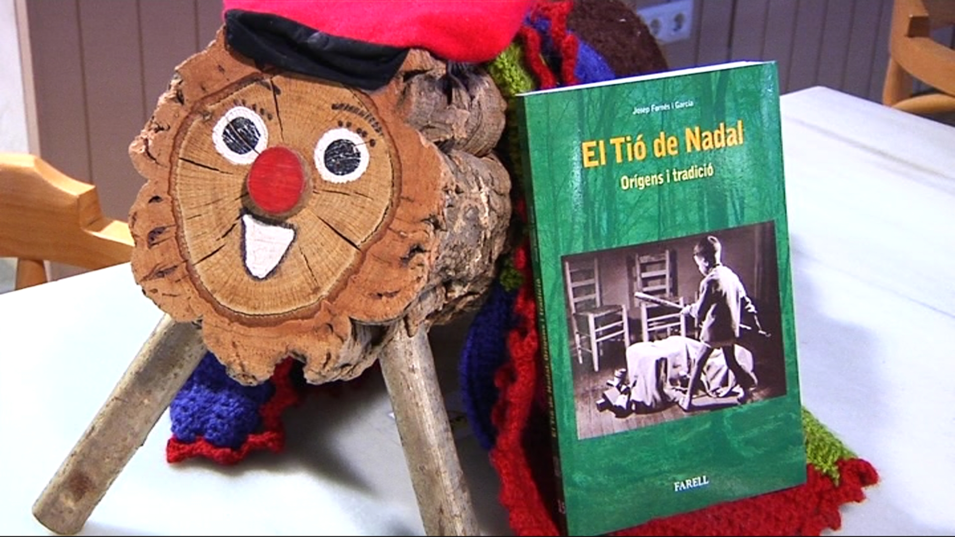 El llibre 'El Tió de Nadal', de l'antropòleg Josep Fornés | betevé