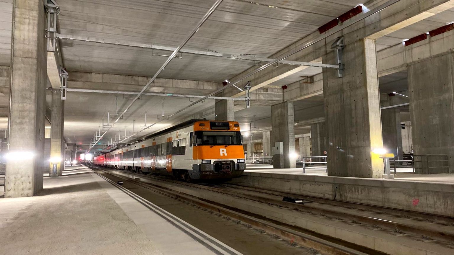 Renfe recuperarà dilluns el recorregut habitual de l'R1 i l'RG1 | betevé