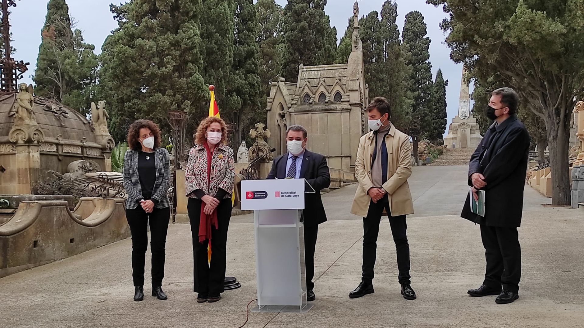 Busquen un poeta cubà a una fossa a Montjuïc | betevé