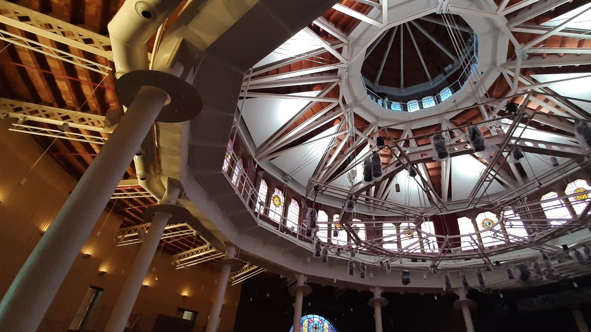 El Paranimf de l'Escola Industrial s'estrena 90 anys després