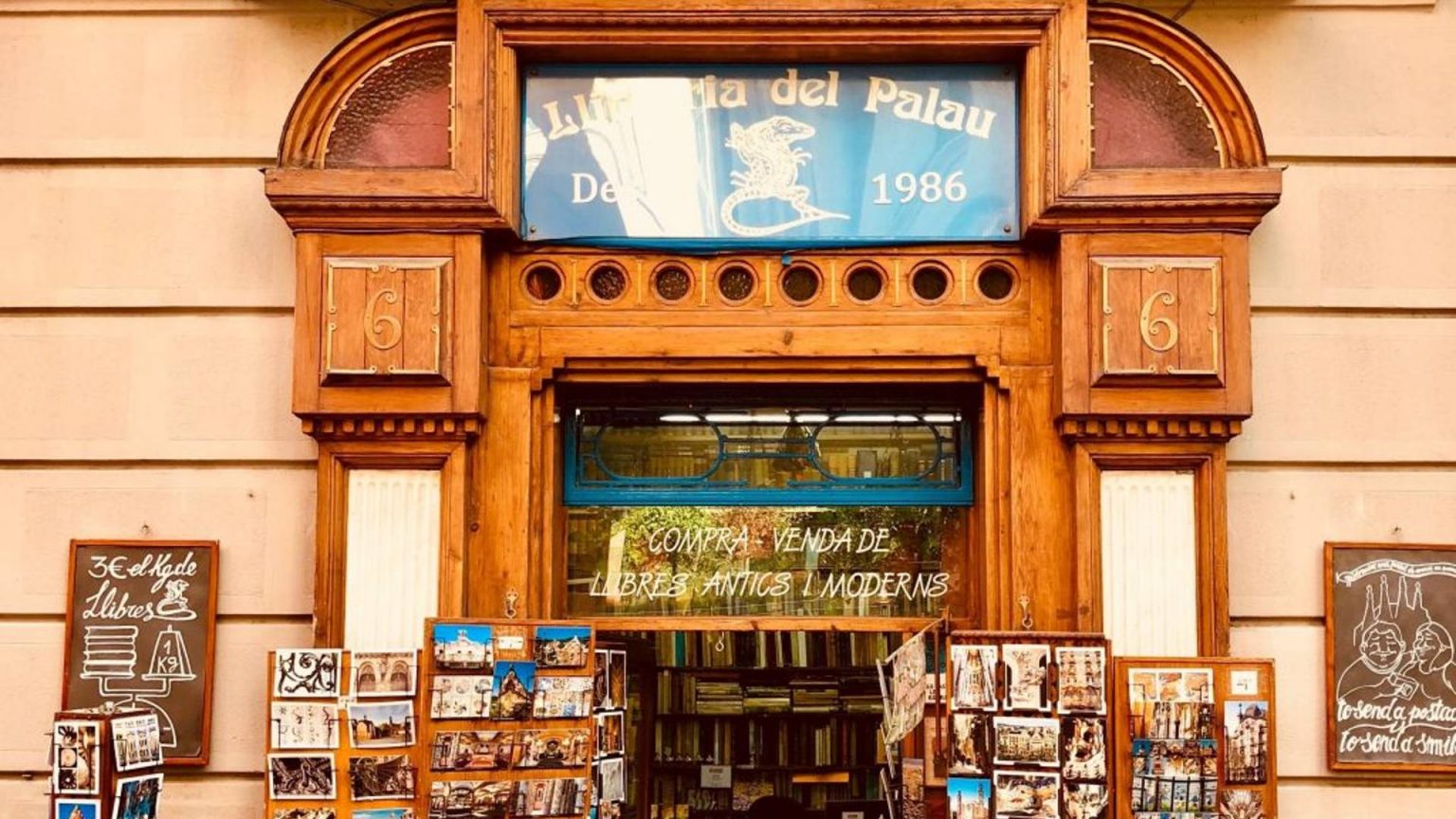 Les 13 llibreries més antigues de Barcelona: On són?