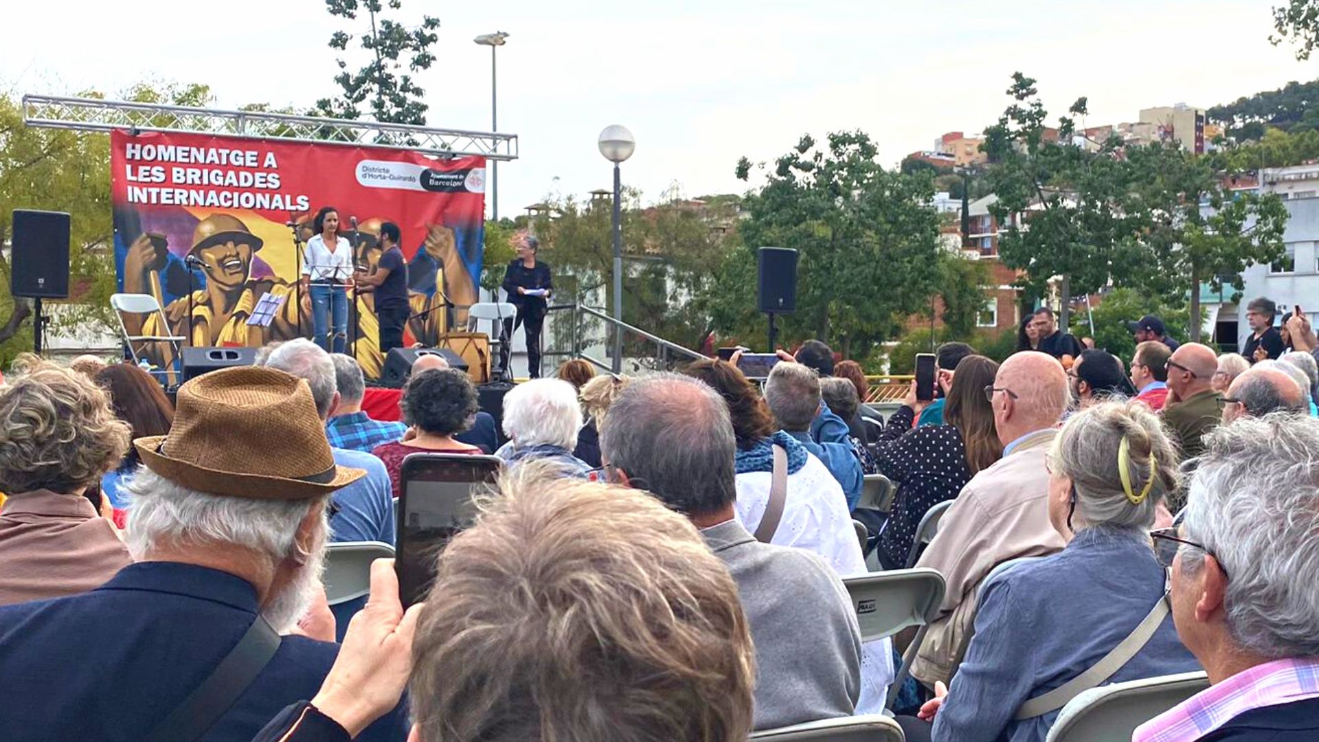 200 persones al 25è Homenatge a les Brigades Internacionals