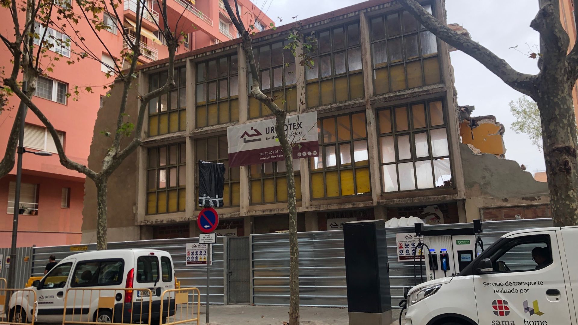 Adeu definitiu al Cine Capri dels treballadors de la Seat