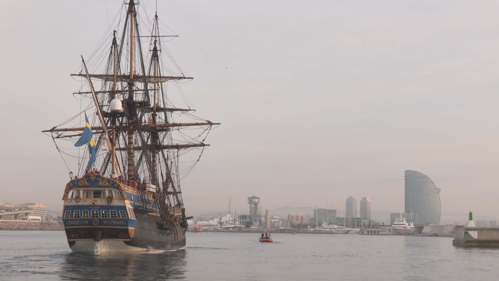 El dia a dia dels tripulants del veler de fusta més gran del món