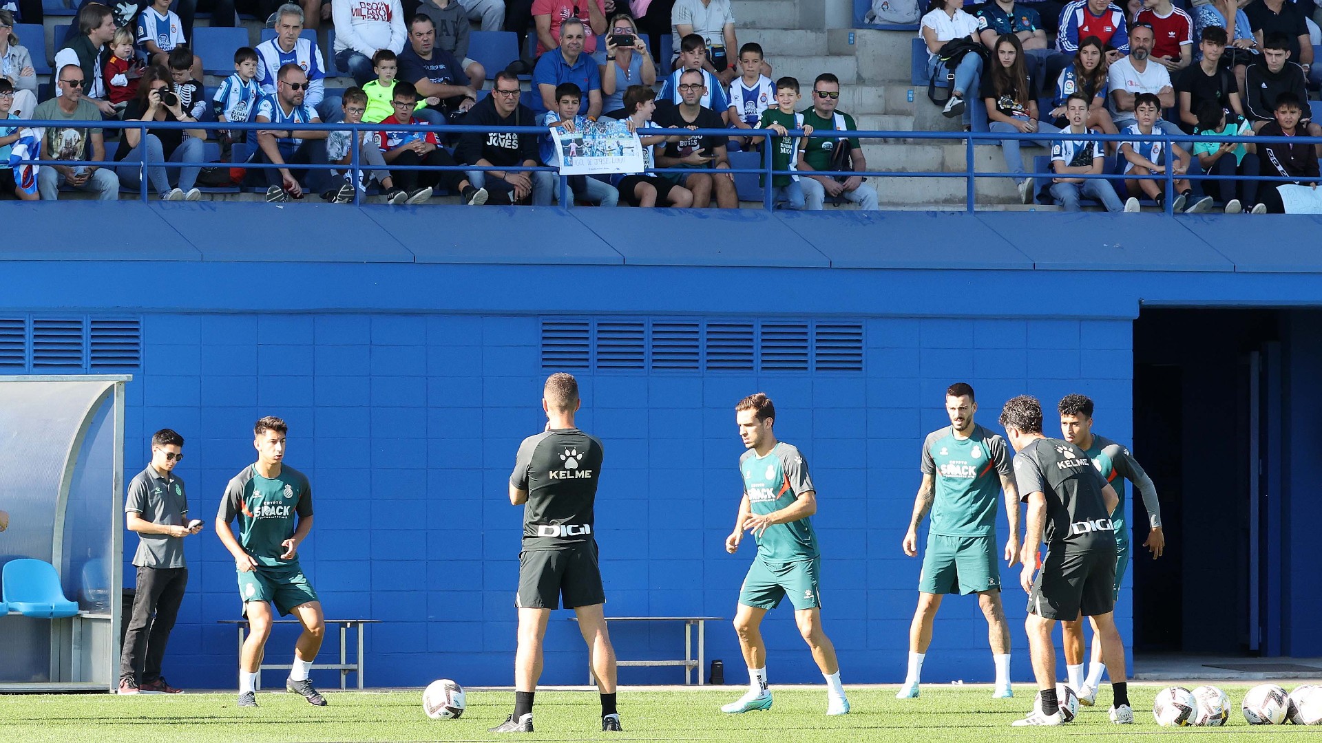 L'afició no deixa de banda l'Espanyol