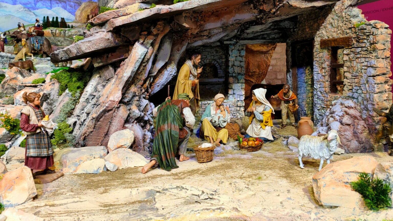 El pessebre tradicional de Barcelona renova les figures