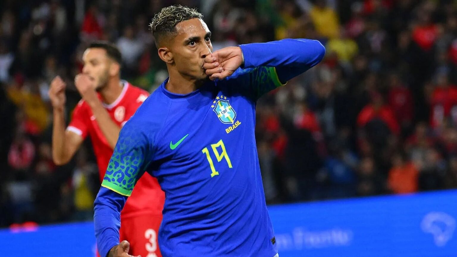 El golàs de Raphinha, calcat al que va marcar amb el Brasil | VÍDEO