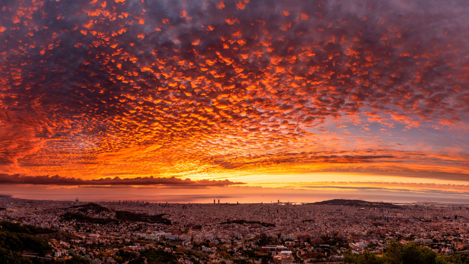Les millors fotos de la sortida de sol d'aquest divendres