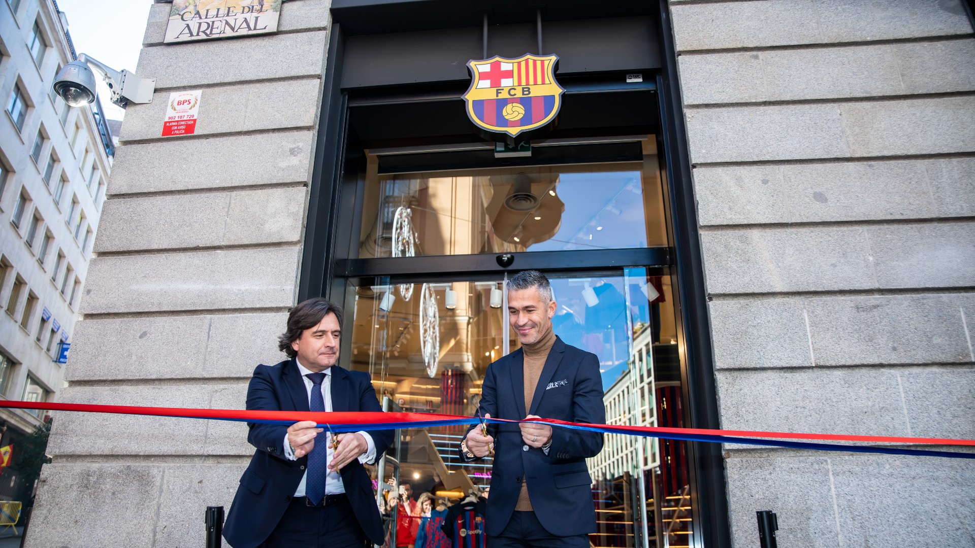 El Barça inaugura la seva primera botiga oficial a Madrid