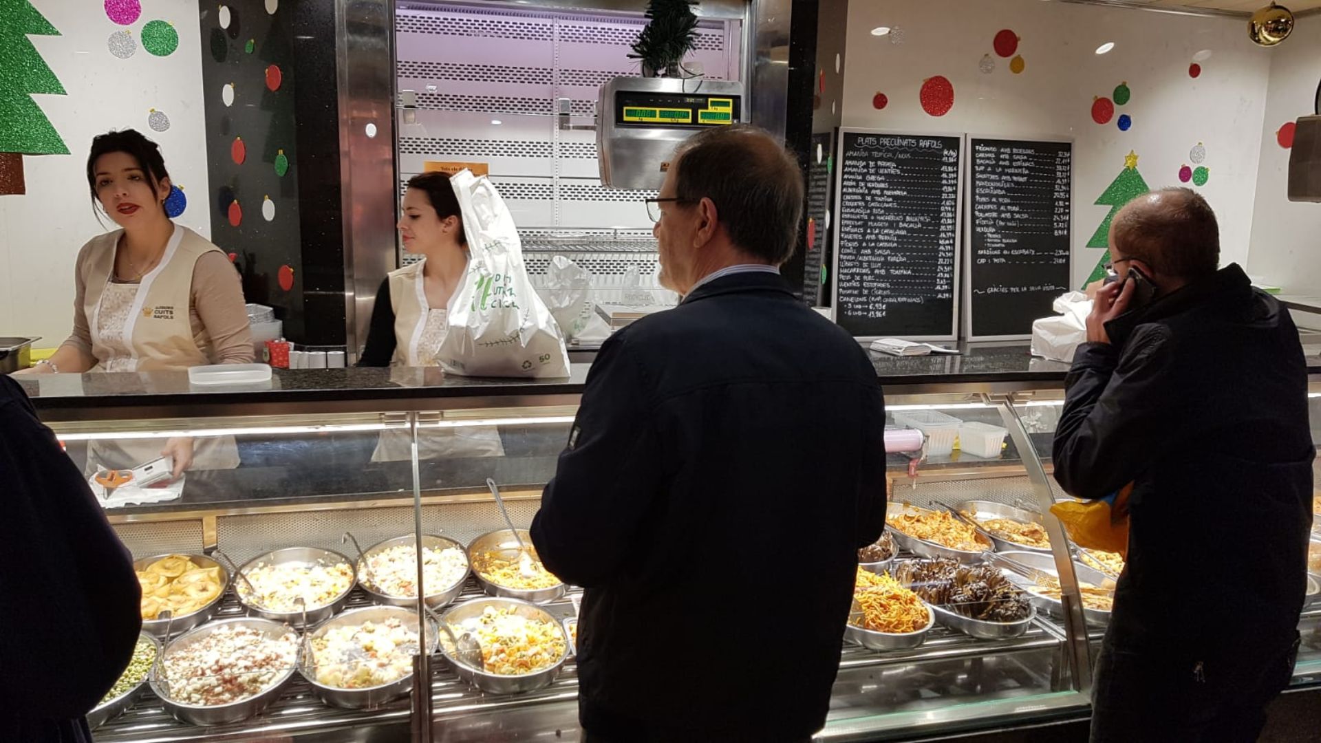Les botigues d'àpats preparats guanyen adeptes per Nadal