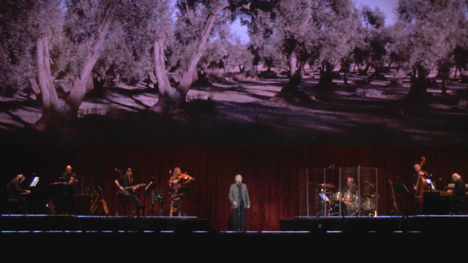 Serrat s'acomiada a Barcelona dels escenaris però no de la música