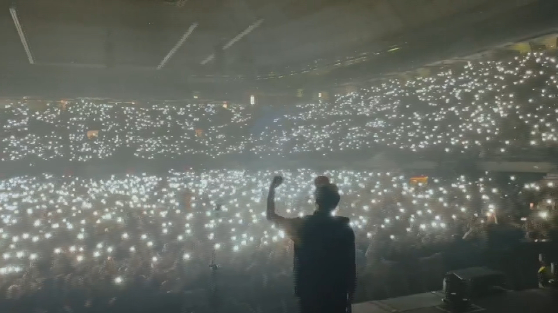 El moment més especial del concert de Zoo al Sant Jordi | VÍDEO
