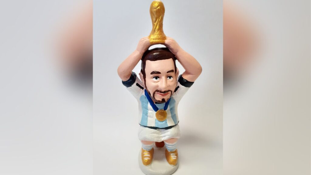 Creada la figura de Messi caganer aixecant la Copa del Mundial