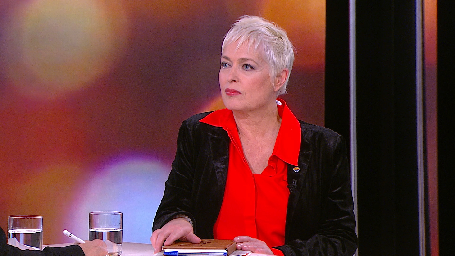 Anna Grau vol un cara a cara amb Ada Colau a betevé