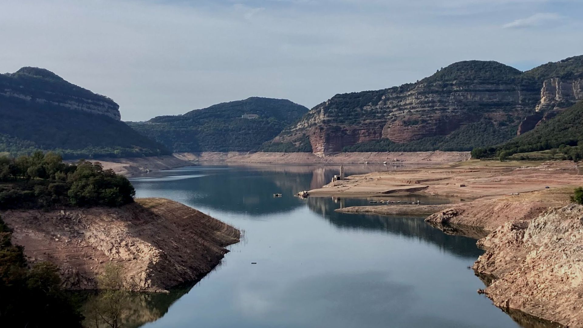 Eleven l'alerta per sequera a Catalunya: més restriccions d'aigua