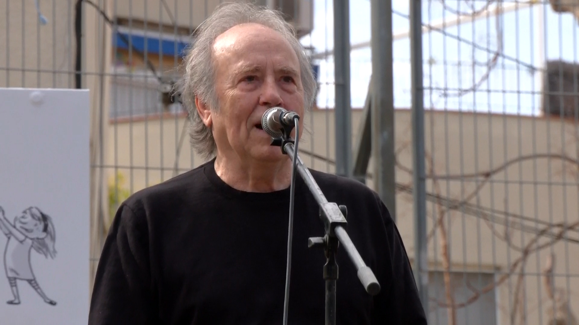 Serrat interpreta 'Paraules d'amor' a la Farigola | VÍDEO