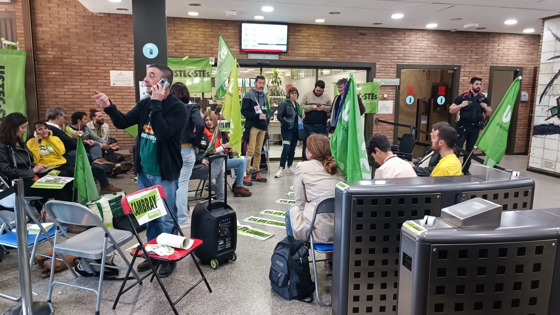 USTEC entra a Educació contra el calendari escolar 2023-24