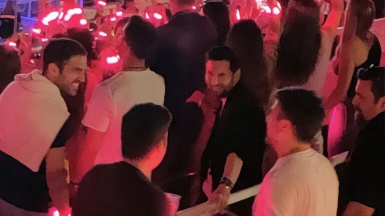 Leo Messi a Coldplay: l'estadi de Montjuïc l'ovaciona | VÍDEO