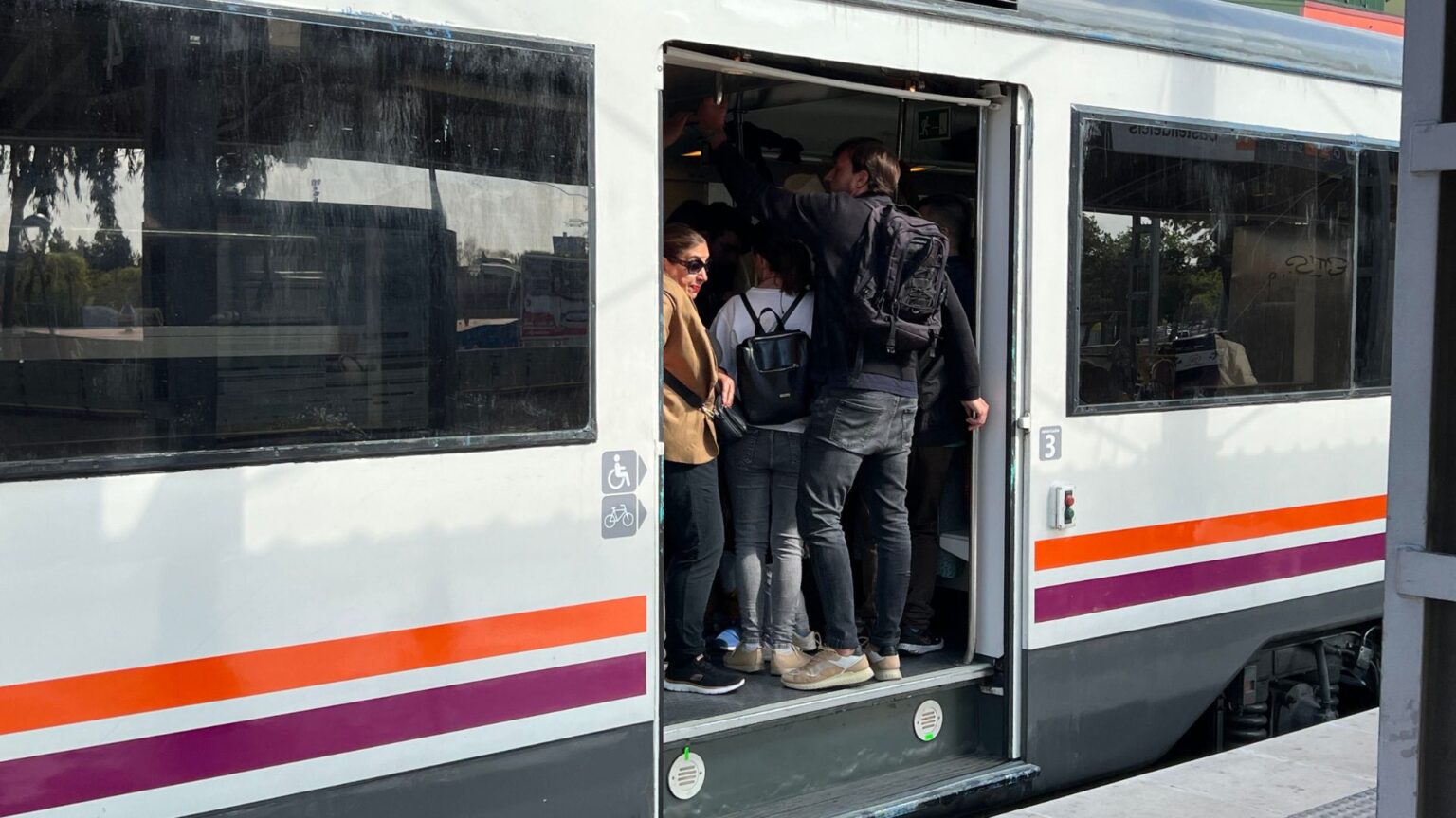 La incidència a l'R2 de Rodalies podria allargar-se uns dies