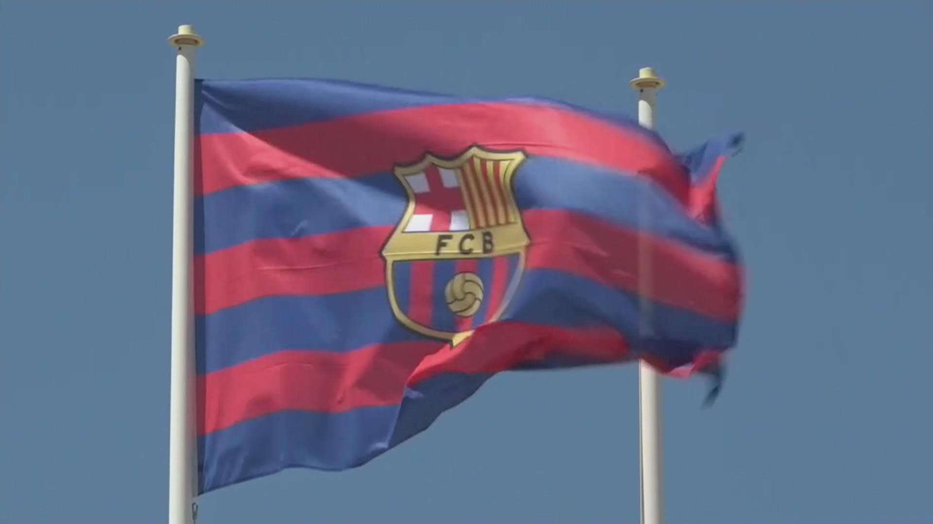 La bandera del Barça oneja a l'Estadi Olímpic Lluís Companys
