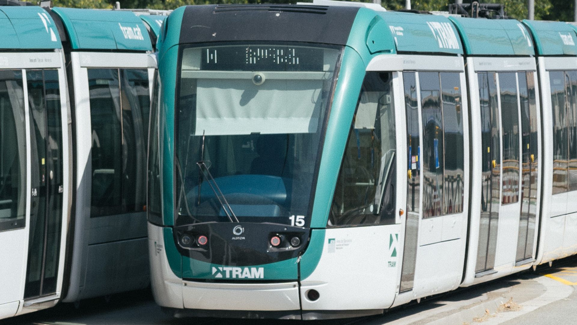 Un accident entre un cotxe i un tramvia causa retards al TRAM
