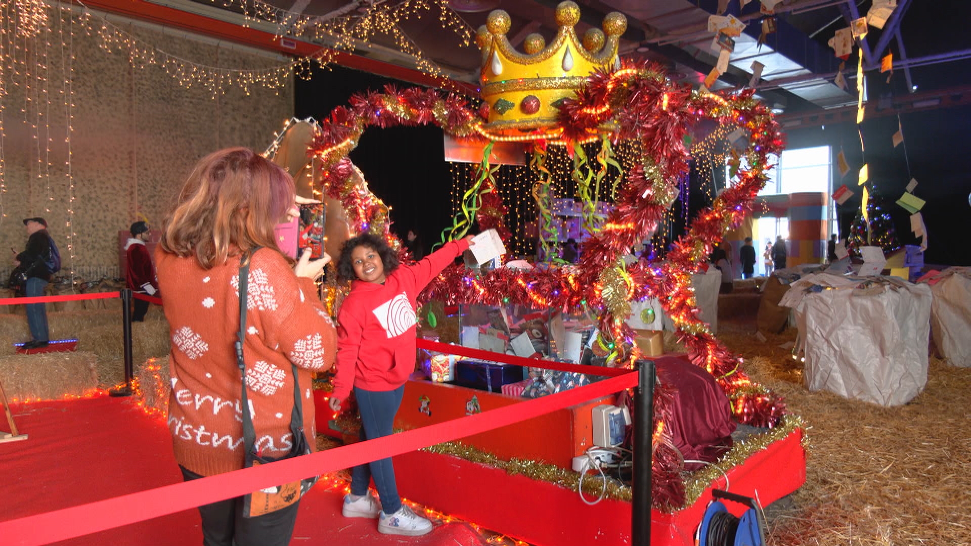 El campament Reial arriba a Sants amb tallers i espectacles