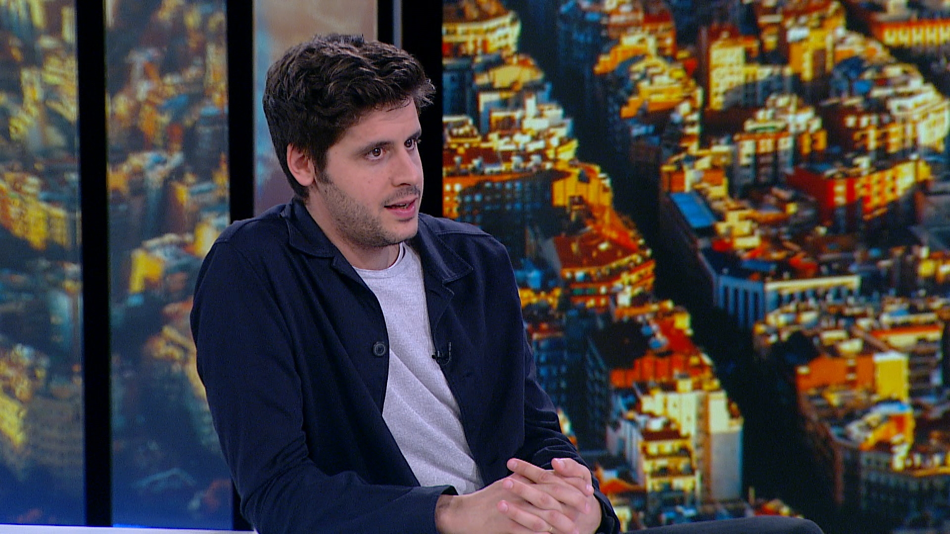 Roger Escapa: "D'aquí a 20 o 30 anys quedaran barcelonins?"