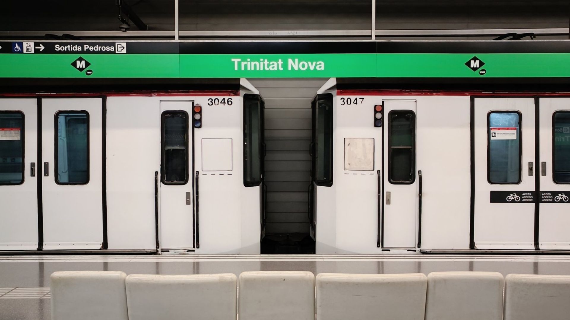 TMB retira l'últim tren de la sèrie 3000 que encara funcionava