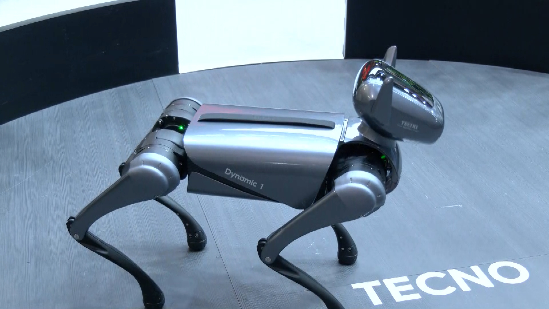 Un simulador de la Copa Amèrica o un gos robot, al MWC 2024