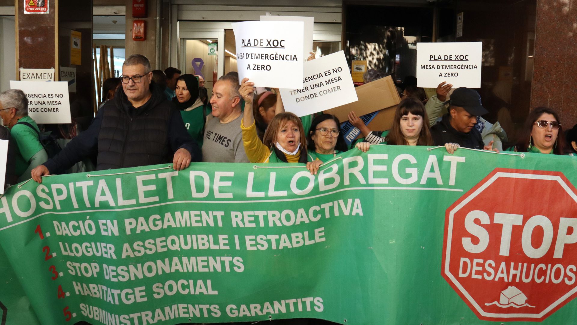 Protesta de la PAH a l'Agència de l'Habitatge