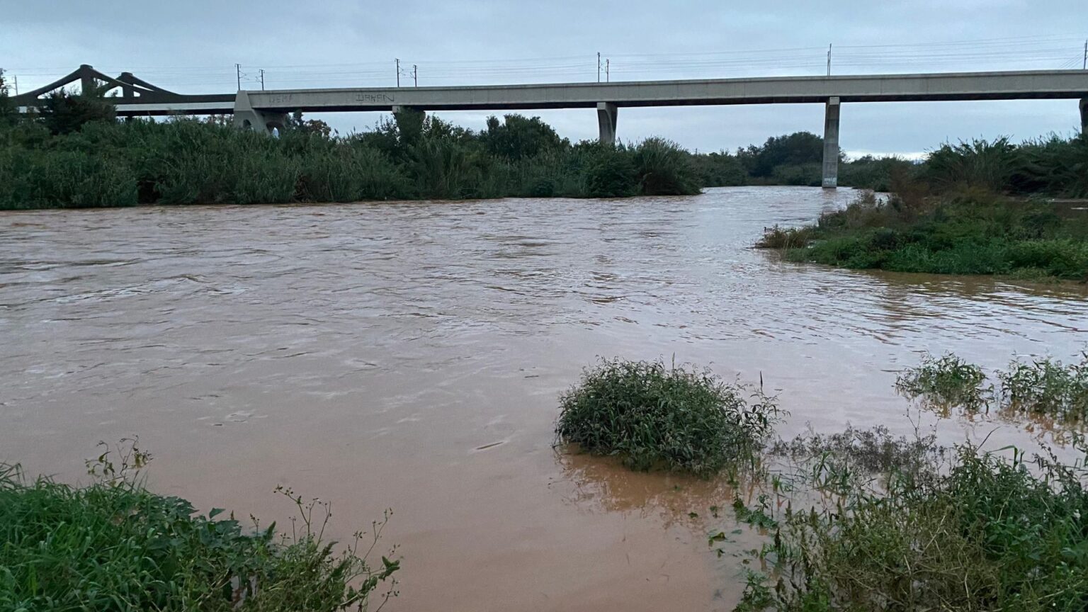 Troben el cadàver d'un home al riu Llobregat
