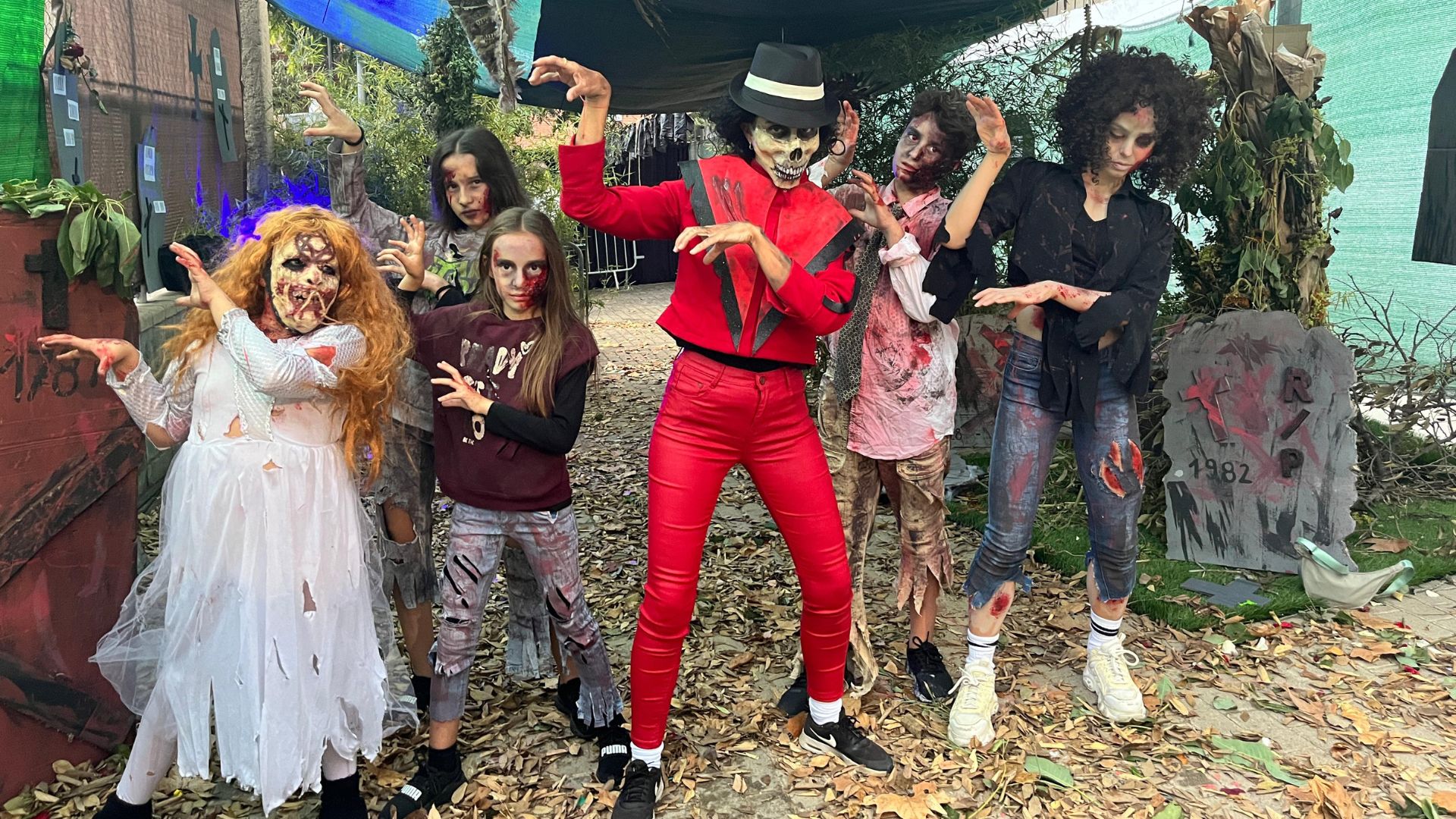 Trinitat Vella estrena un túnel del terror musical i crític