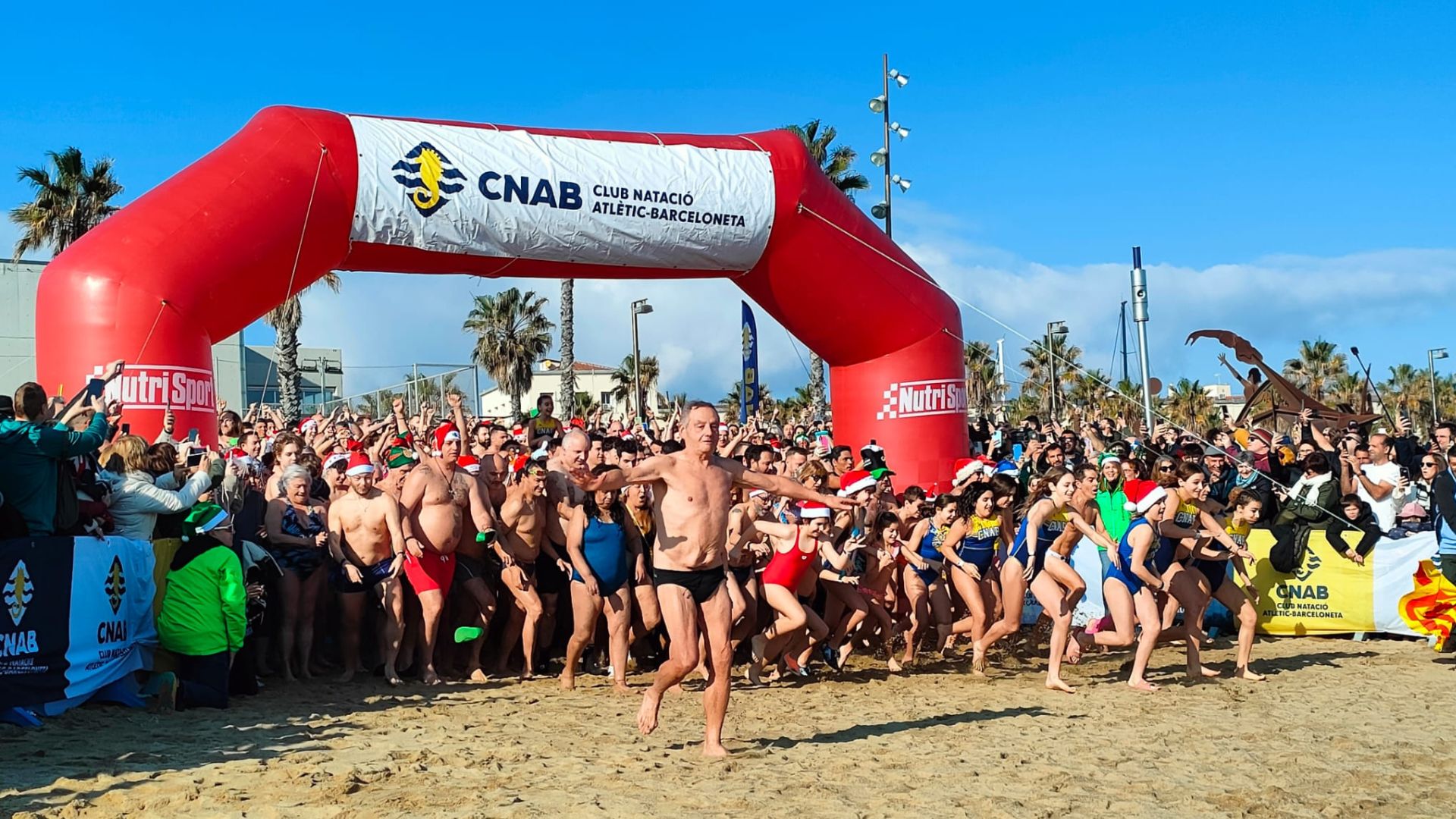 El primer bany de l'any 2025 supera el miler d'inscripcions