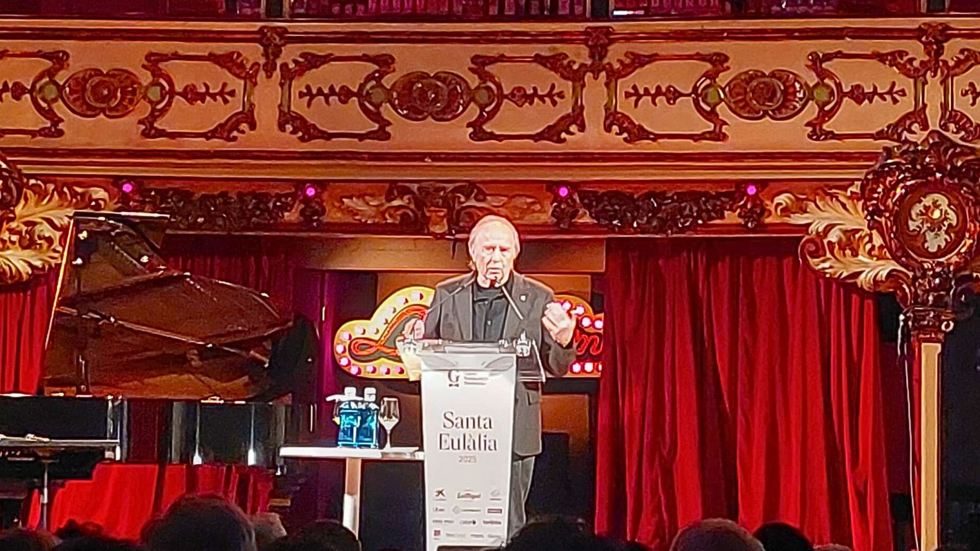 Homenatge a Serrat a la festa del Gremi de Restauració