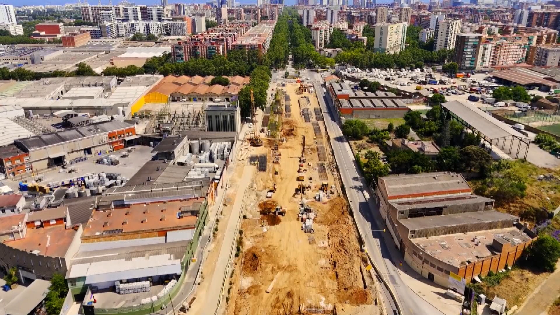 Les obres de la futura estació de la Sagrera, des de l'aire | VÍDEO