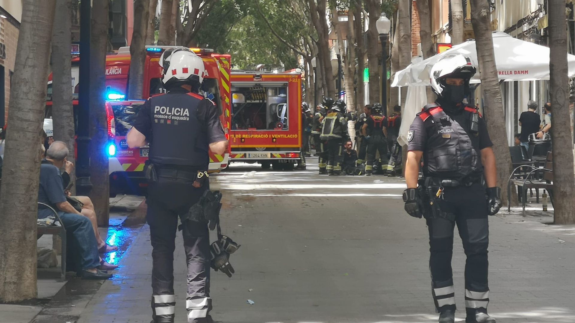Dos ferits en l'incendi d'un pis al carrer Rogent
