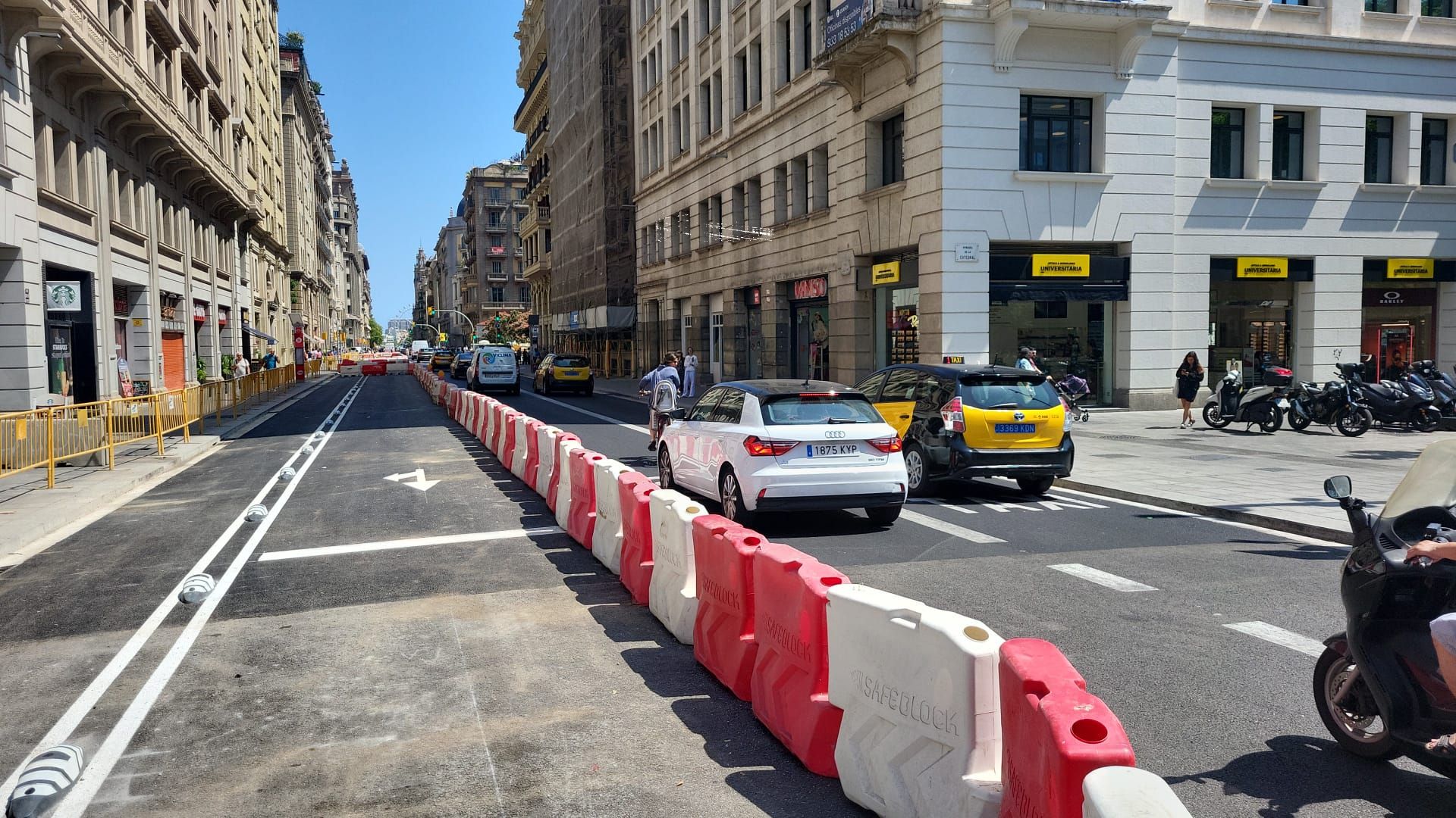 Els veïns del Gòtic no podran pujar la via Laietana en cotxe