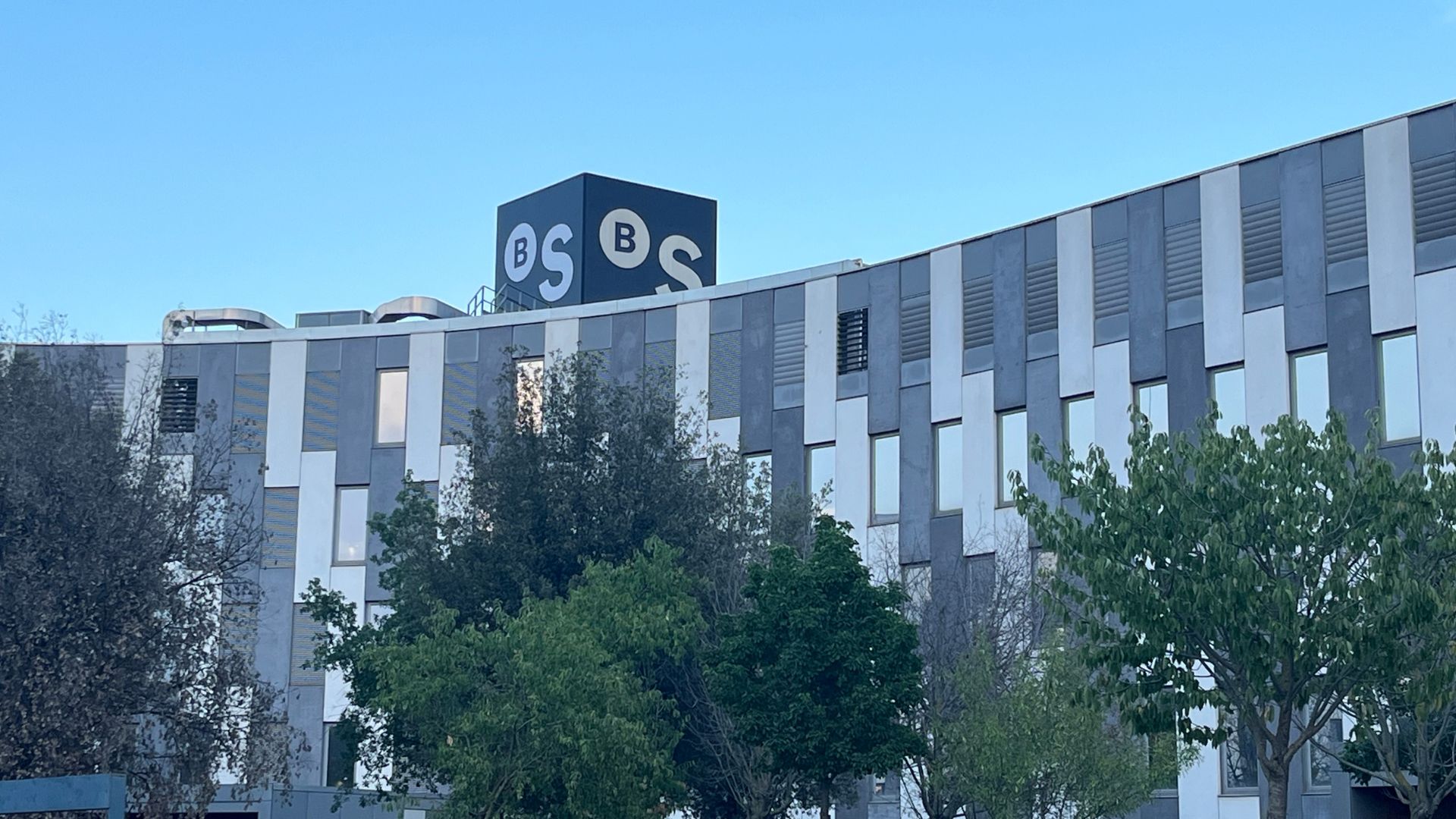 La CE obre un procediment d'infracció a Espanya per l'opa al Sabadell