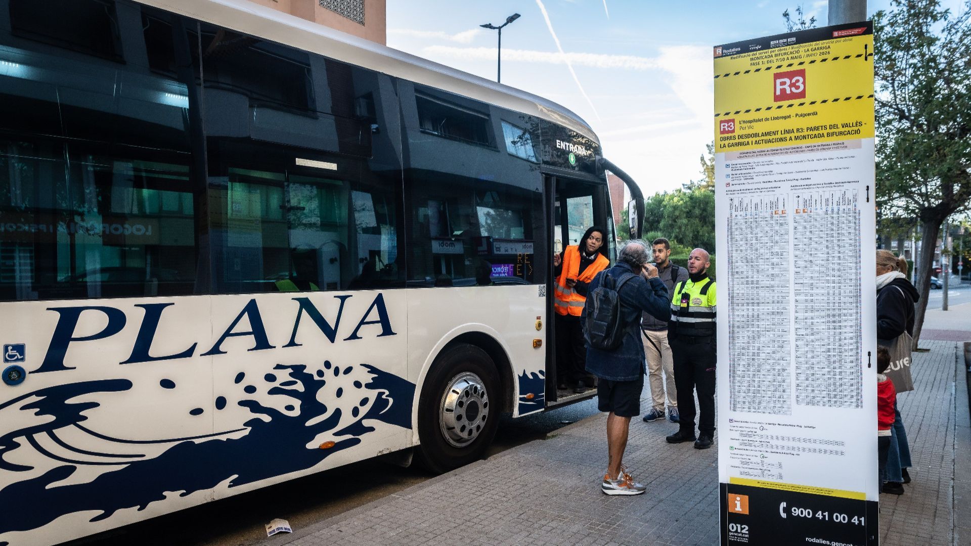 Ampliació dels autobusos directes pel macrotall de l'R3