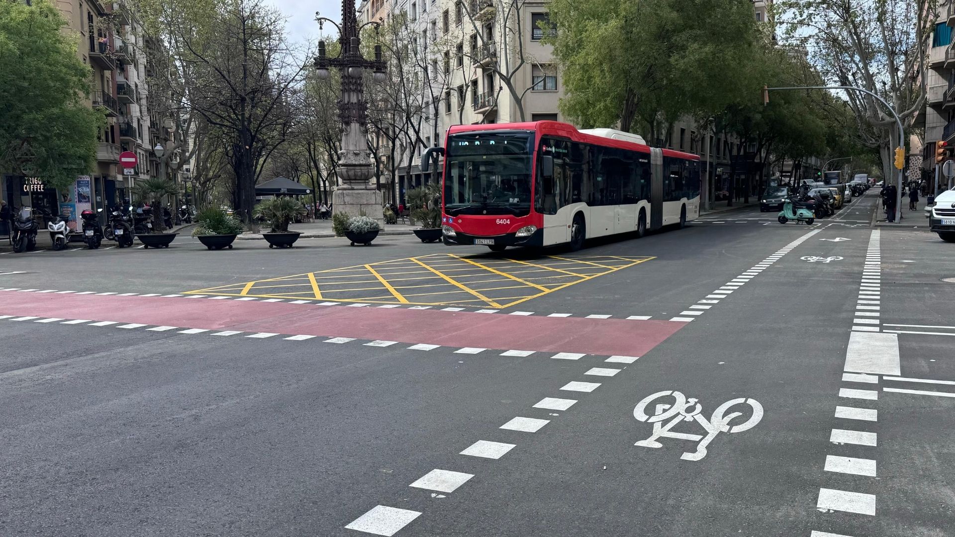 Via Augusta i General Mitre, en obres per Setmana Santa