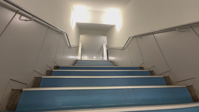 Entitats del Centre Cívic la Sagrera demanen reformar-ne l'edifici
