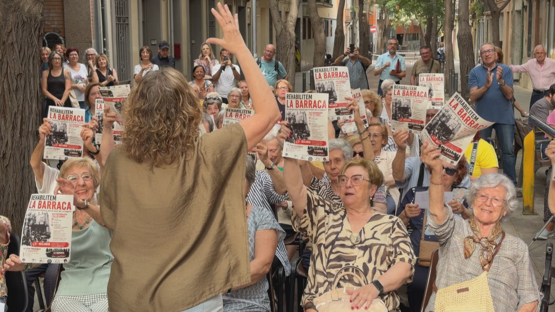 Entitats del Centre Cívic la Sagrera demanen reformar-ne l'edifici