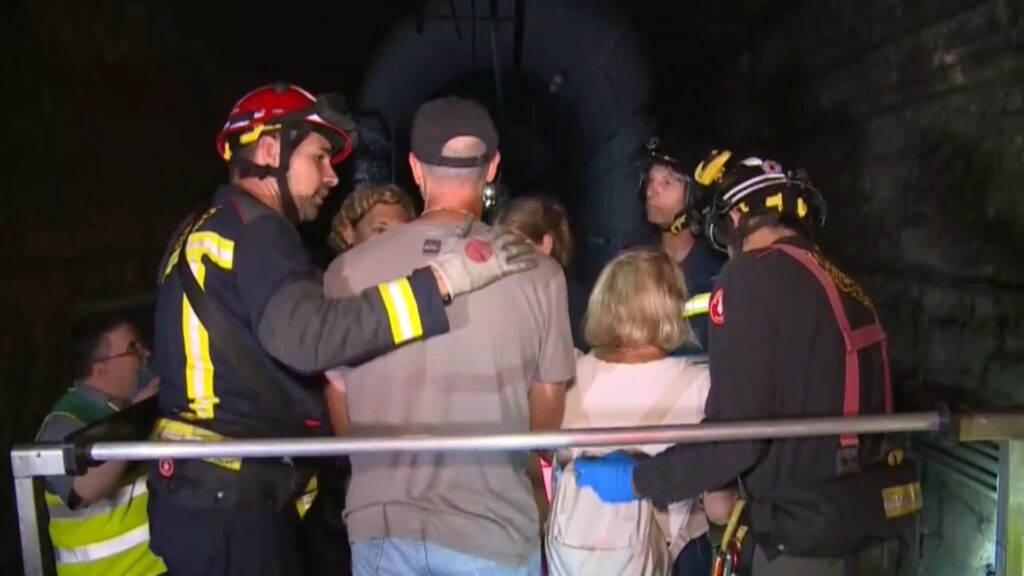 Simulacre d'apagada total al metro: evacuat un comboi de l'L3